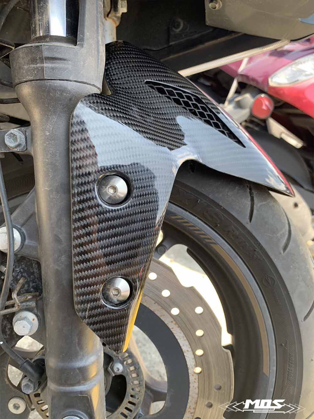 Force 2.0 碳纖維開網前土除_實車照02 - MOS